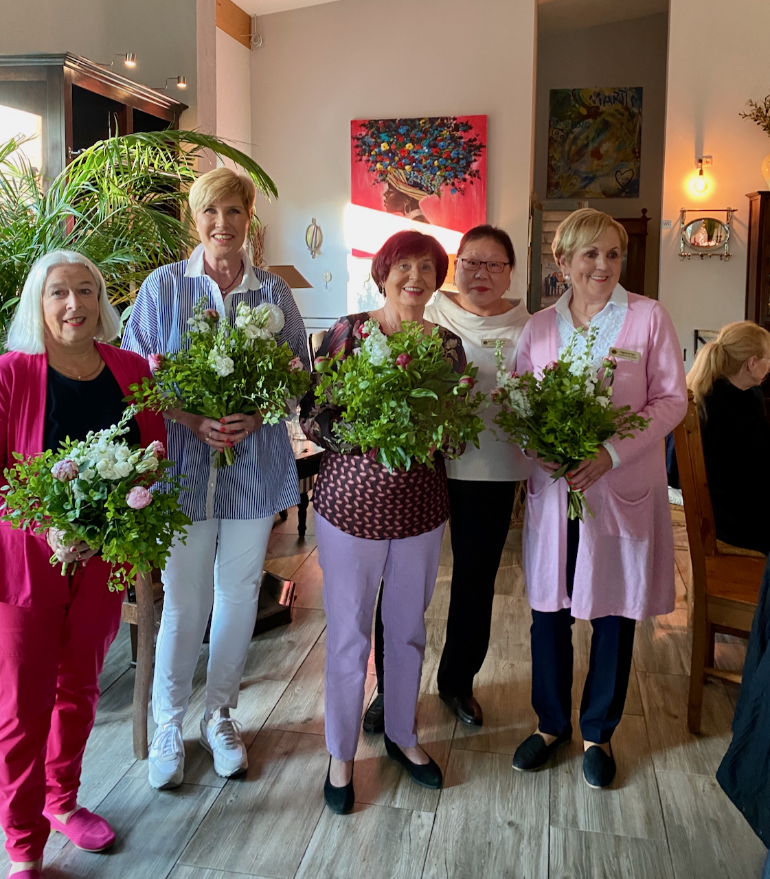 2023/24 Präsenzabende im Casa Carlotta – Blumen zum Geburtstag ...